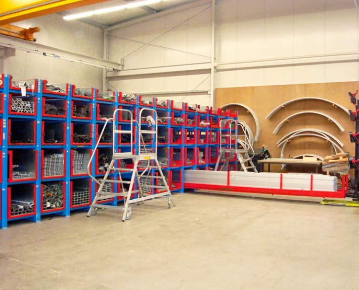 Wabenregale von Bartels, Honeycomb Regal auch mit Lagerbühne